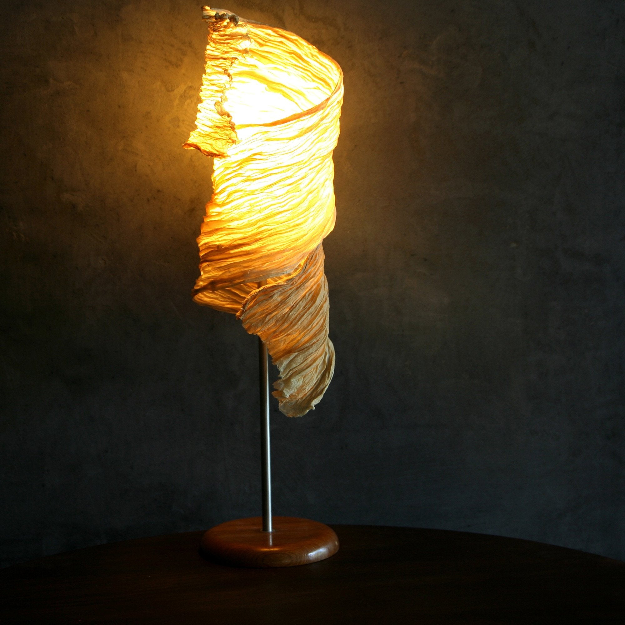 Buy Table Lamp | Leaf Curl | Free Shipping – Oorjaa